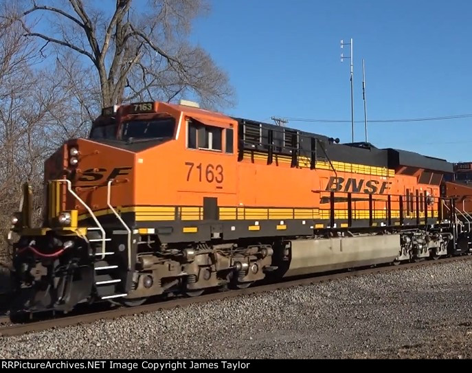 BNSF 7163